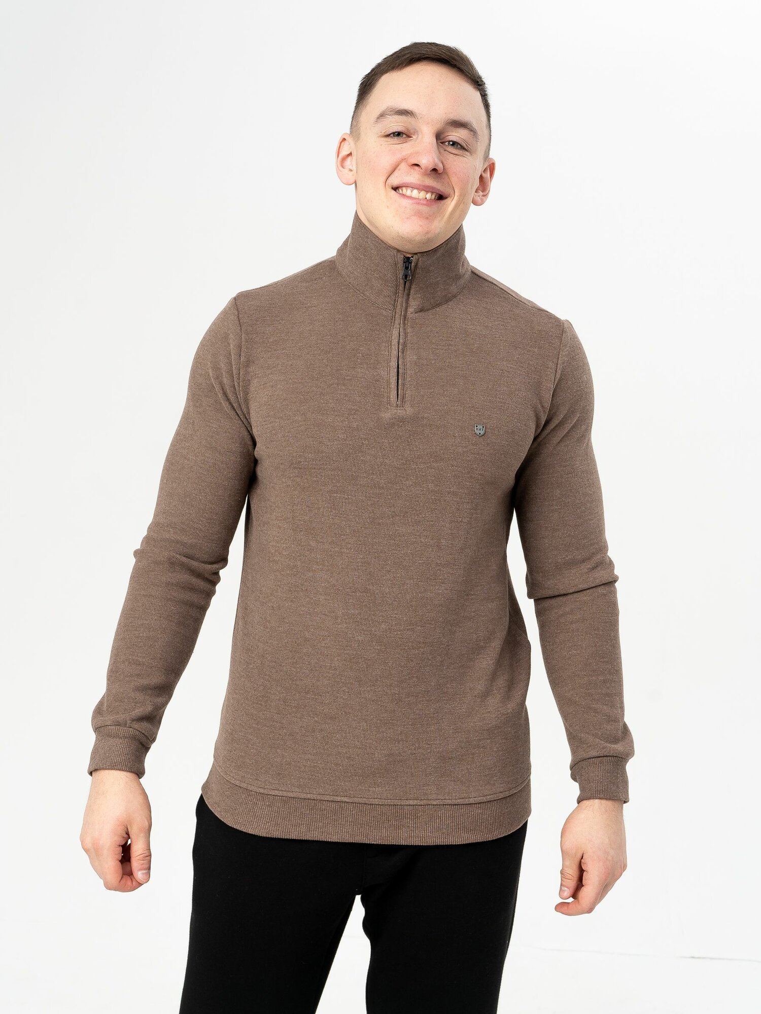 Толстовка спортивная