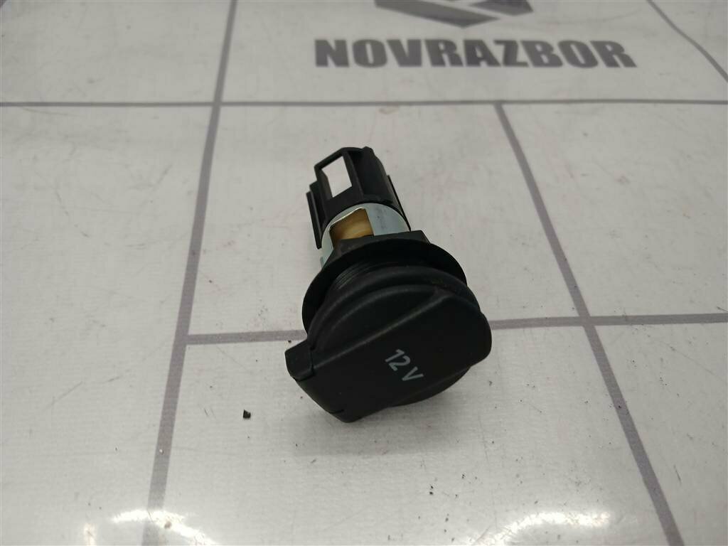 Гнездо прикуривателя Skoda Octavia A5 1Z 04-13