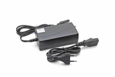 Зарядное устройство для аккумуляторов 12 В, 4-20 АЧ, 220 В, 1800