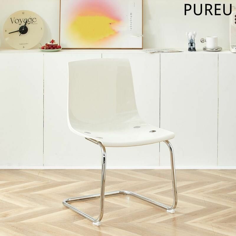 Акриловый прозрачный стул