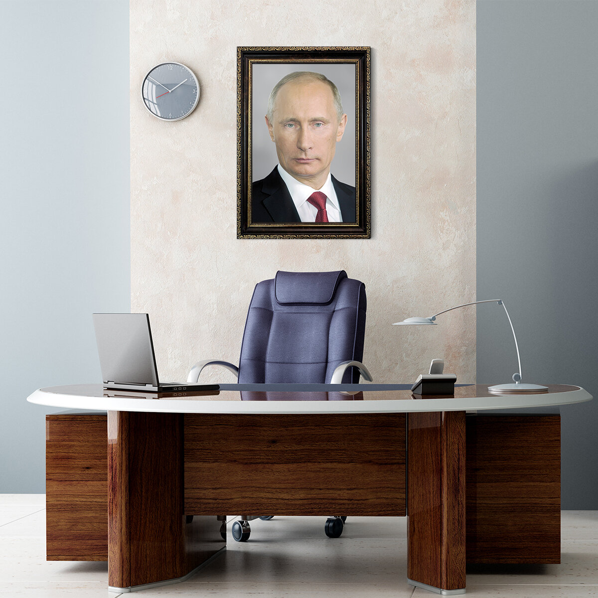 Портрет Путина В. В. на холсте в багетной темно-коричневой рамке / А-3 (30x40 см.)