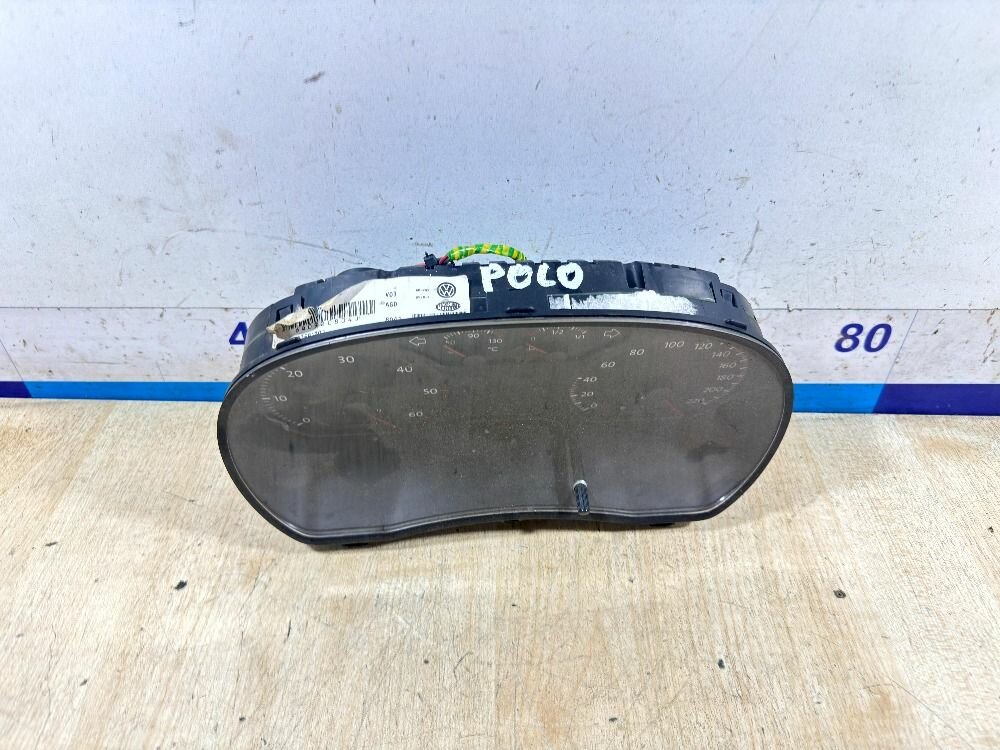 Панель приборов VW Polo IV 6Q0920804J