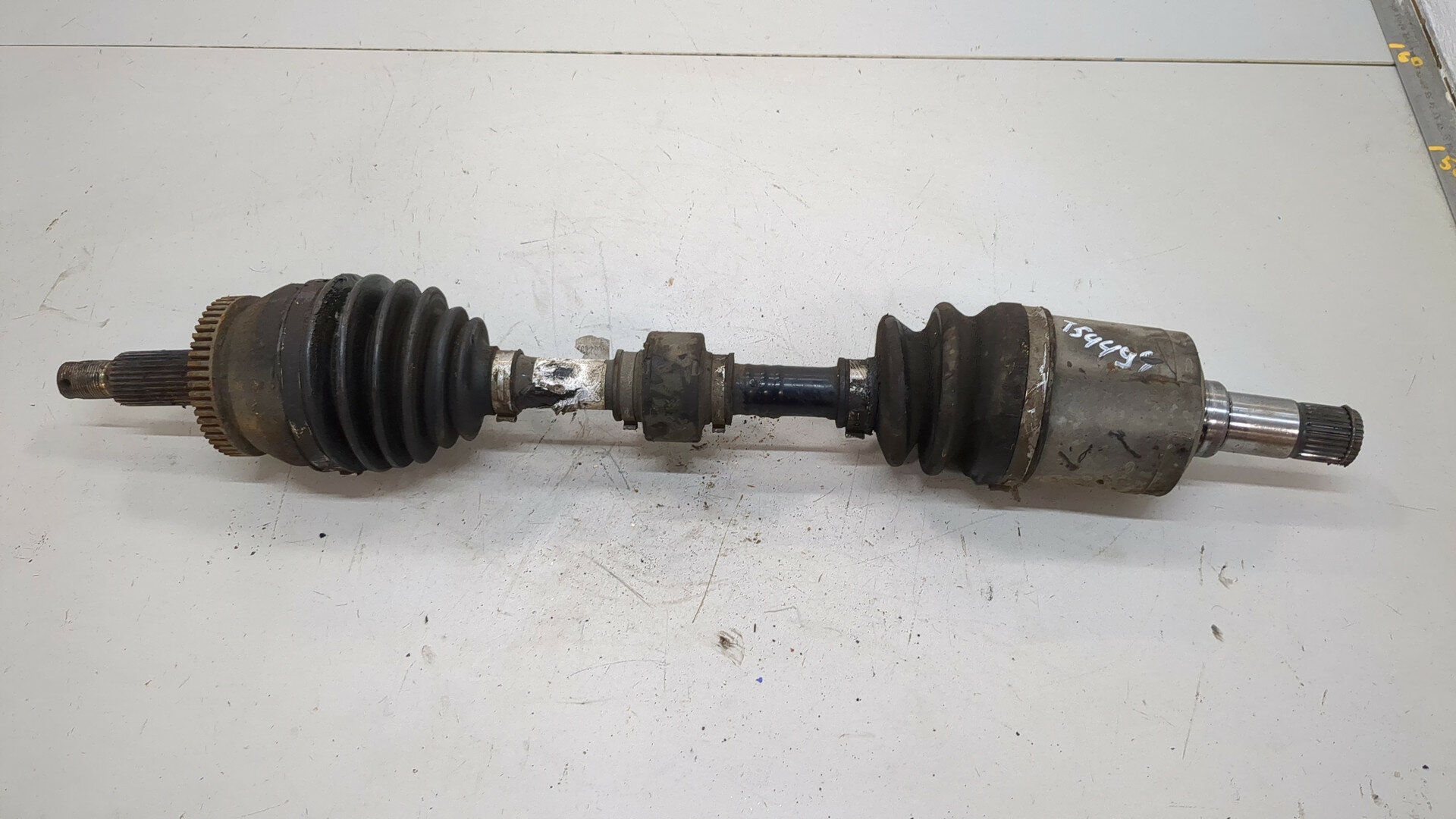 Полуось (вал, шрус) левая передняя Hyundai Santa Fe Б/У