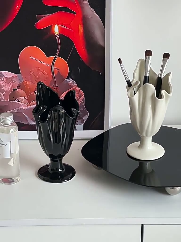 Ящик для хранения кистей MINISO, зеленый