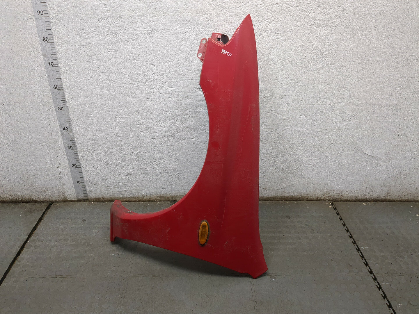 Крыло левое переднее Mazda 323 (BA) Б/У