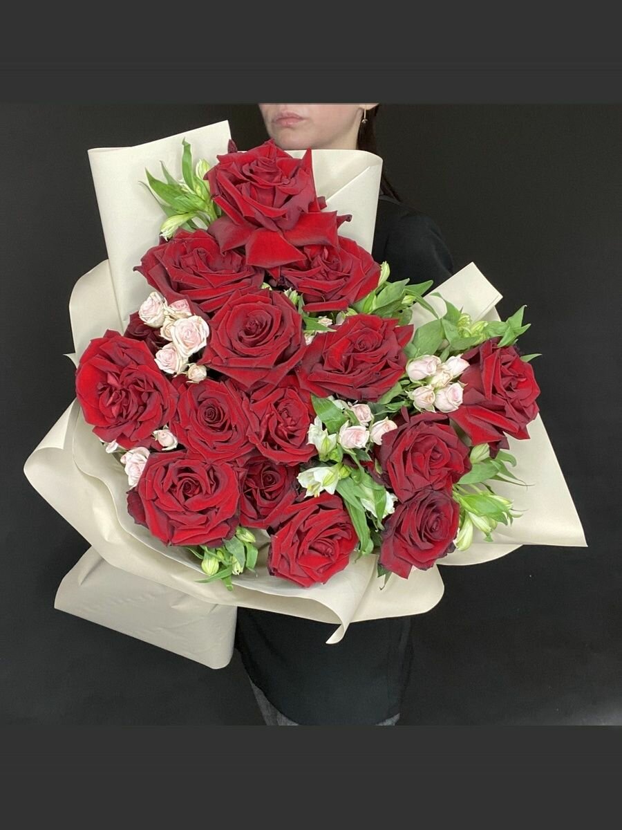 Букет для девушки (французские розы 15 шт, альстромерии 10 шт, кустовые розы 6 шт.)