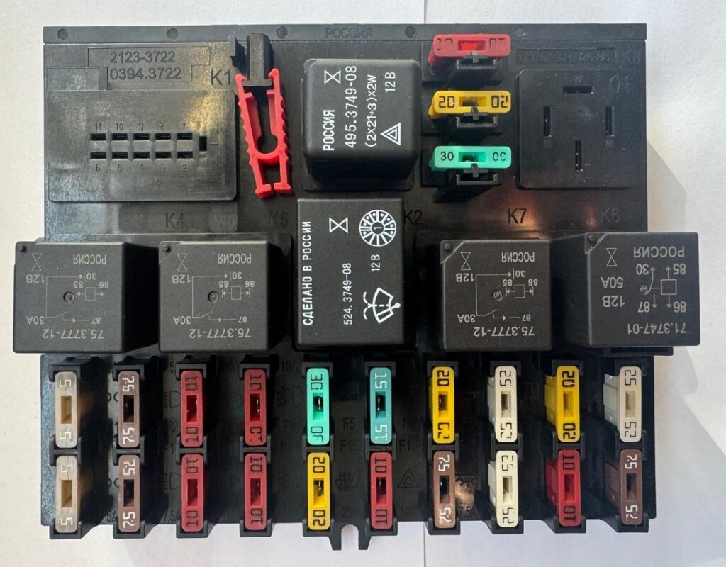 Блок предохранителей для а/м ВАЗ 2123 "Авто-Вираж" (394.3722М)