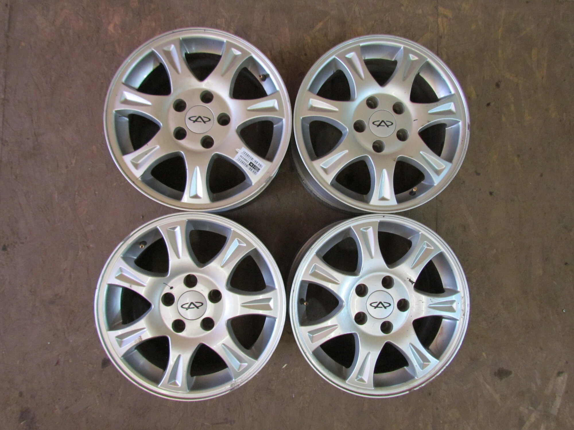 Комплект колесных дисков Chery R16 7J ET45 5*114.3 DIA60.1 (оригинал) 0024903