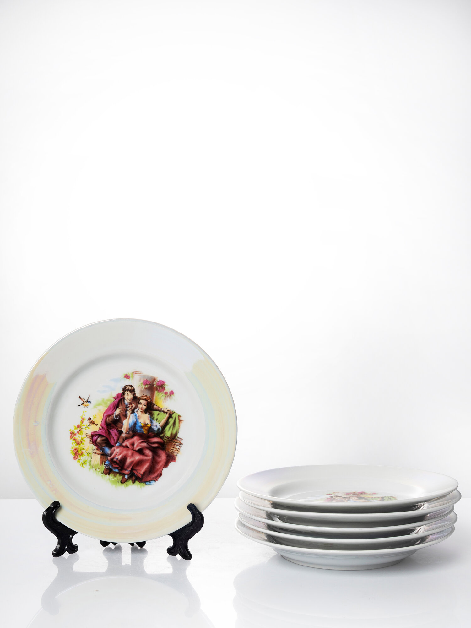 Набор из шести фарфоровых тарелок мелких Добруш ф. Идиллия "Мадонна" 200 мм.