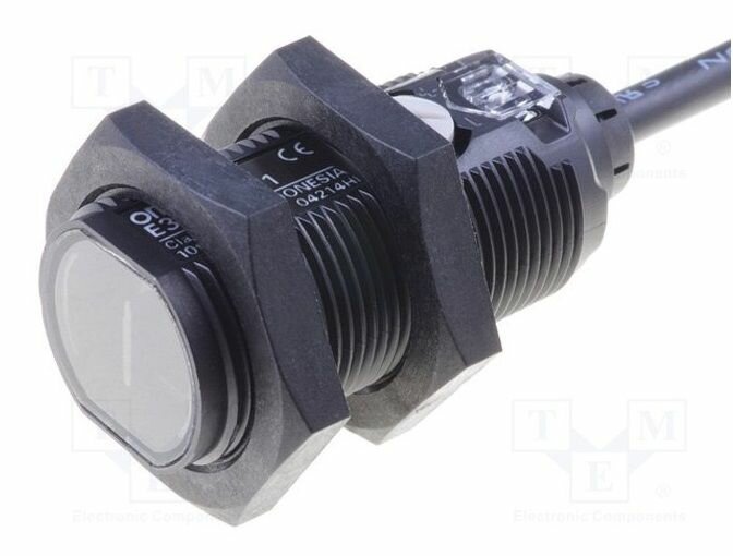 Оптический датчик Omron E3FA-DN13 2M