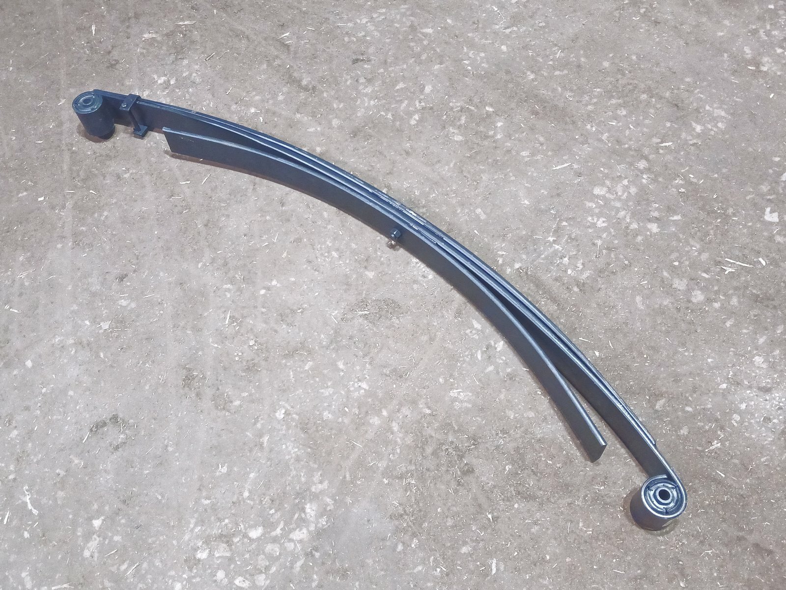 Рессора задняя с шарнирами и подрессорником