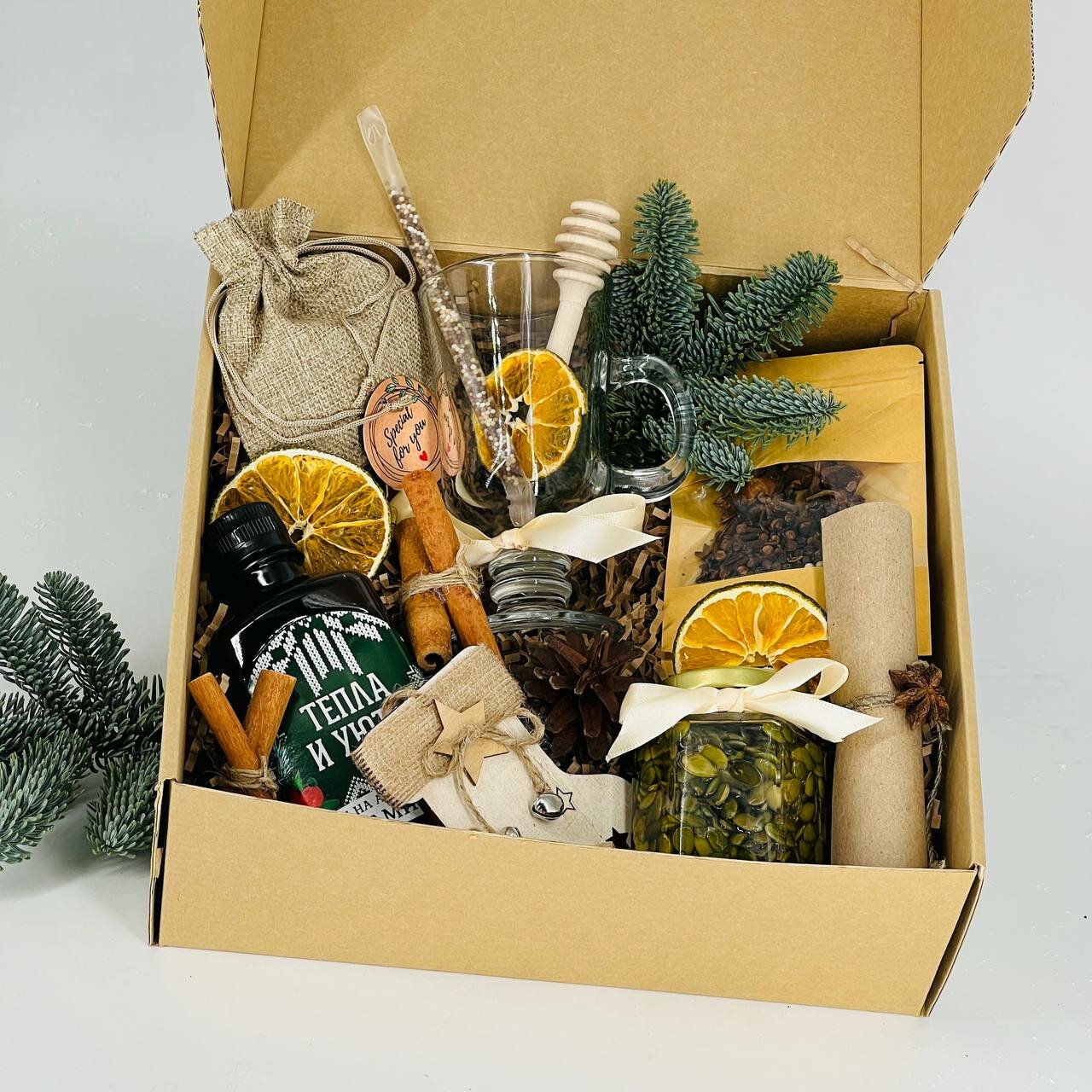 Подарочный набор для глинтвейна с мёдом и бальзамом на травах с веточкой нобилиса. Подарок на Новый год и Рождество