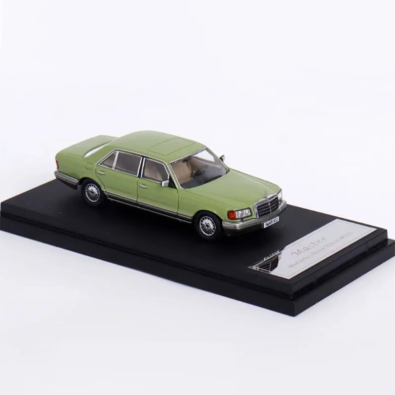 Модель автомобиля HYINUO 1:64 Mercedes-Benz 560SEL W126, D