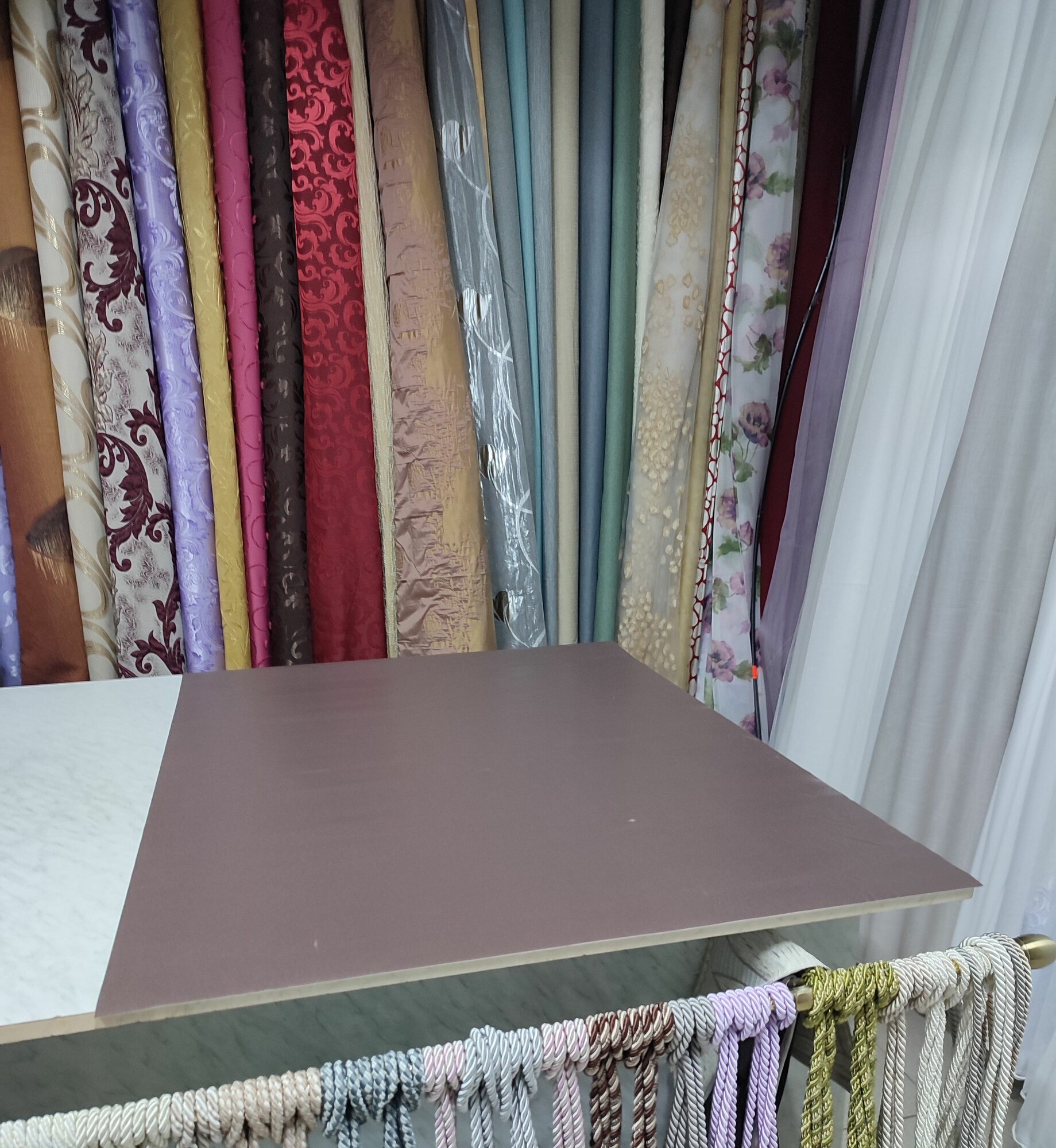 Силиконовая скатерть на стол гибкое стекло 80х150 см 0.7мм. декоративный мрамор спелая малина