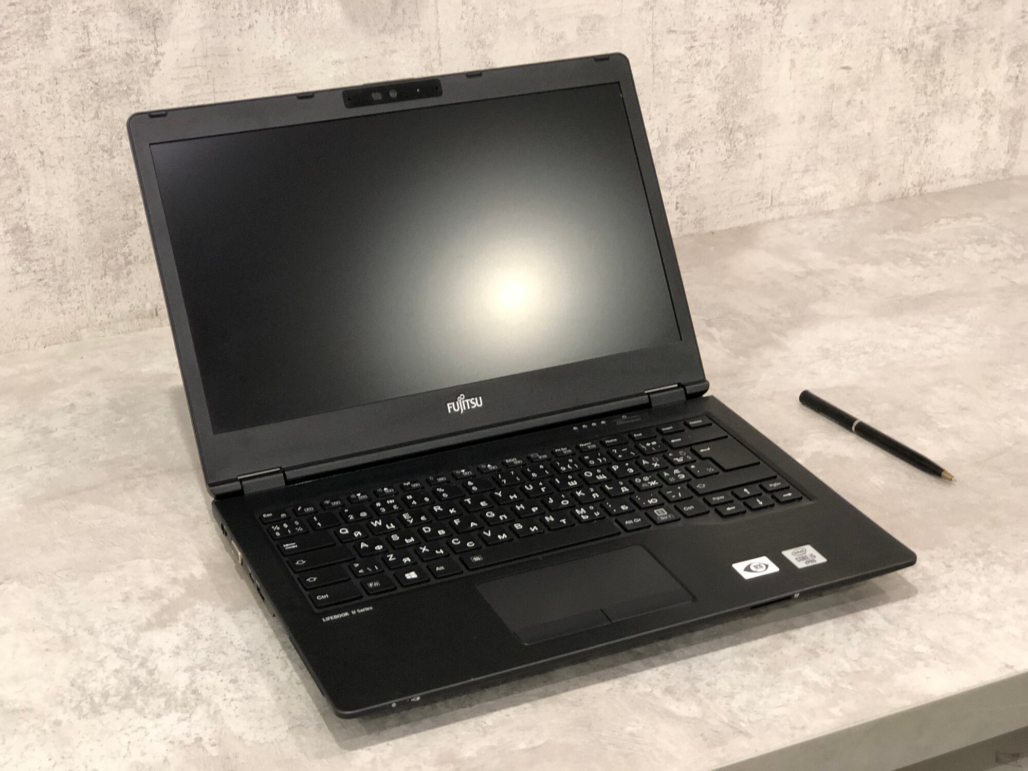 Ноутбук Fujitsu LIFEBOOK U749, Core i5-8250U, Память 16 ГБ, Диск 1024Гб SSD, Intel HD , Экран 14" (1920*1080) IPS