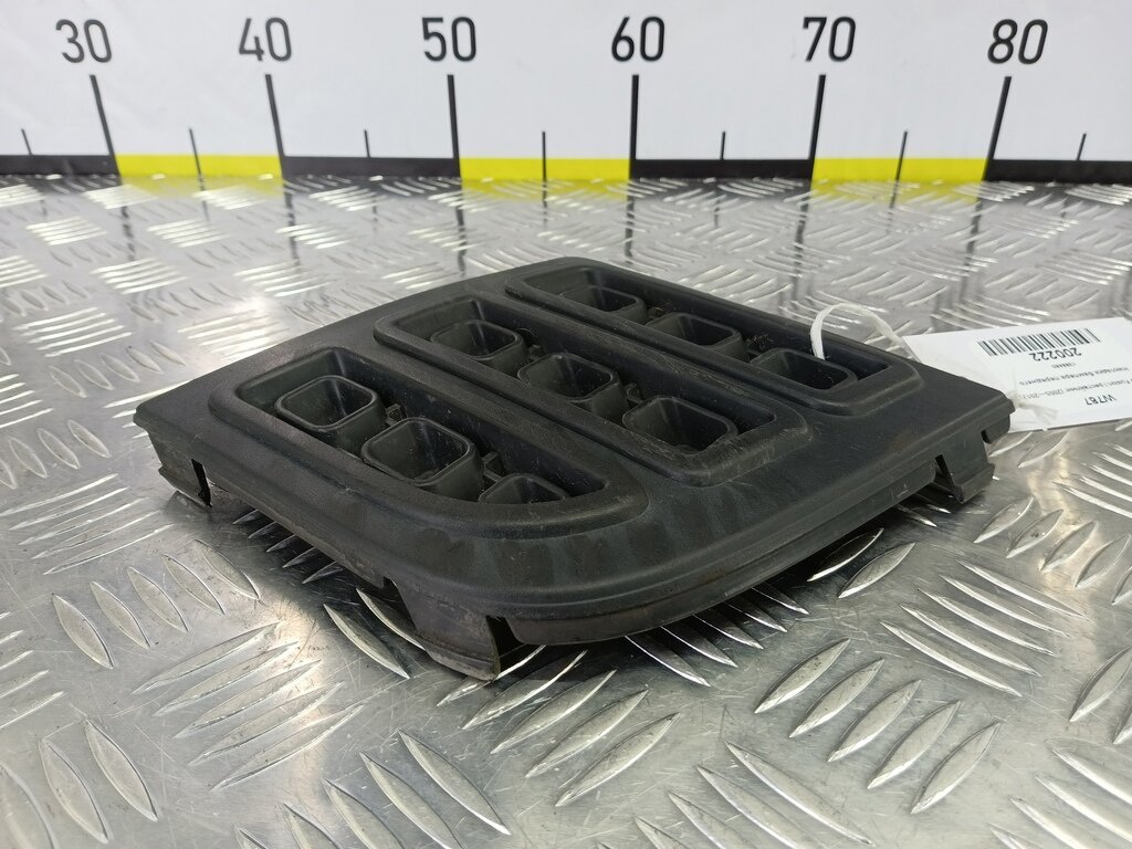 Накладка бампера переднего Б/У для FORD Fusion I рестайлинг (2005—2012) 1388480