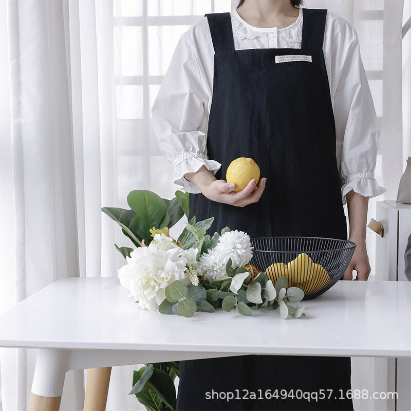 Японский и корейский хлопковый льняной фартук, простой стиль, широкие плечевые ремни, однотонный, водонепроницаемый, стираемый хлопковый фартук для дома и кухни для женщин, оптовый фартук на талию