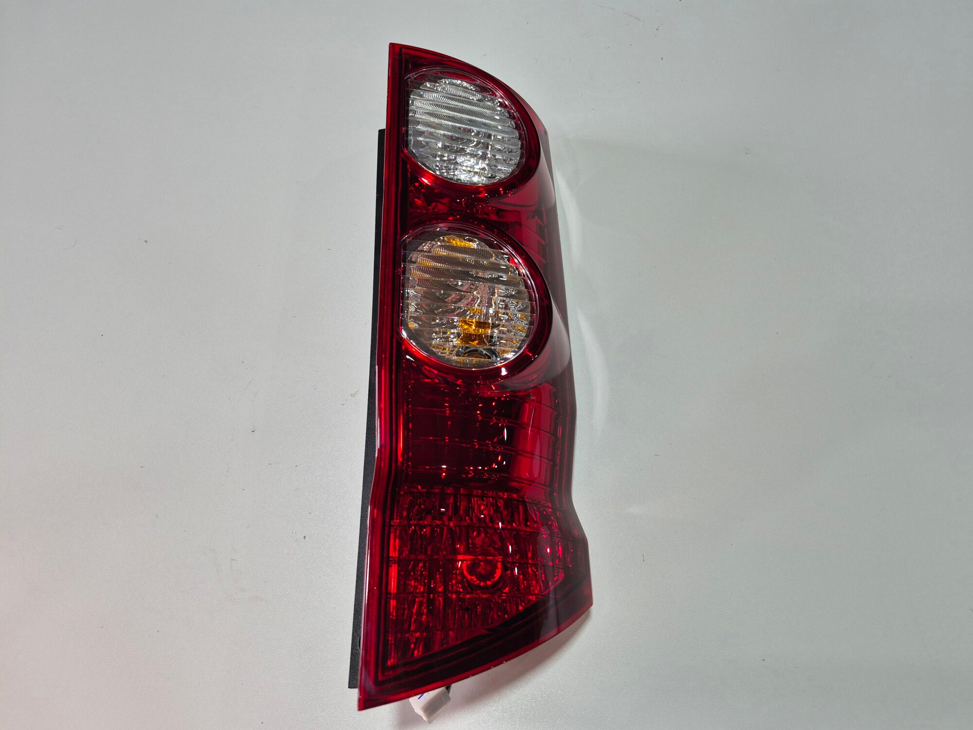 Фонарь задний левый JAC Sunray [2.7 16V 6MT микроавтобус Turbo дизель] 4133100R001