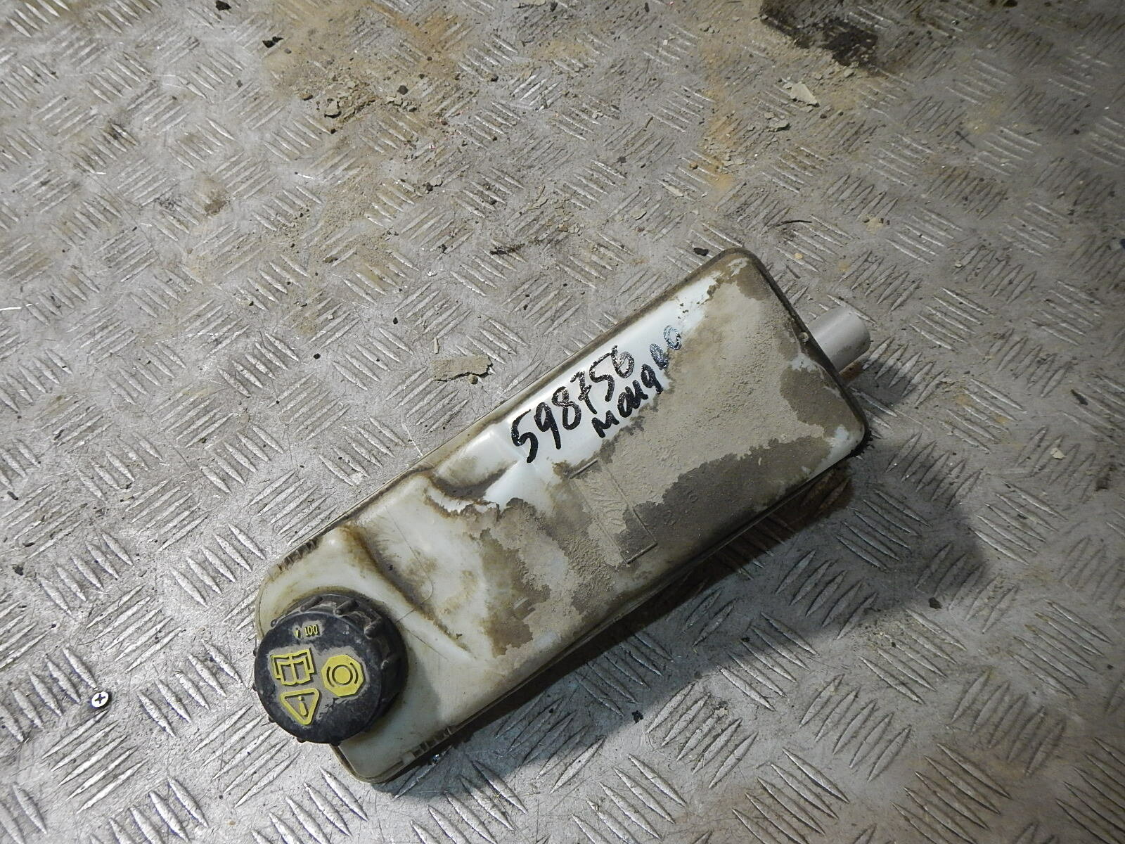 Б/У Цилиндр тормозной главный, Ford (Форд)-MONDEO (07-14) FORD MONDEO (07-14) Без видимых повреждений. 598756 FORD арт. ...