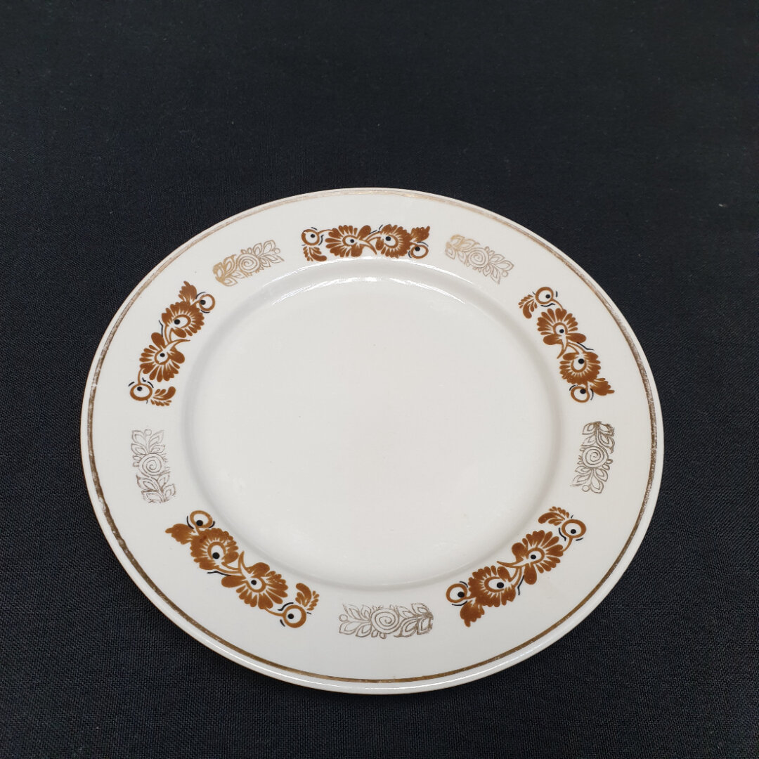 Тарелка десертная, Синельниковский ФЗ, деколь, позолота. Винтаж, СССР.