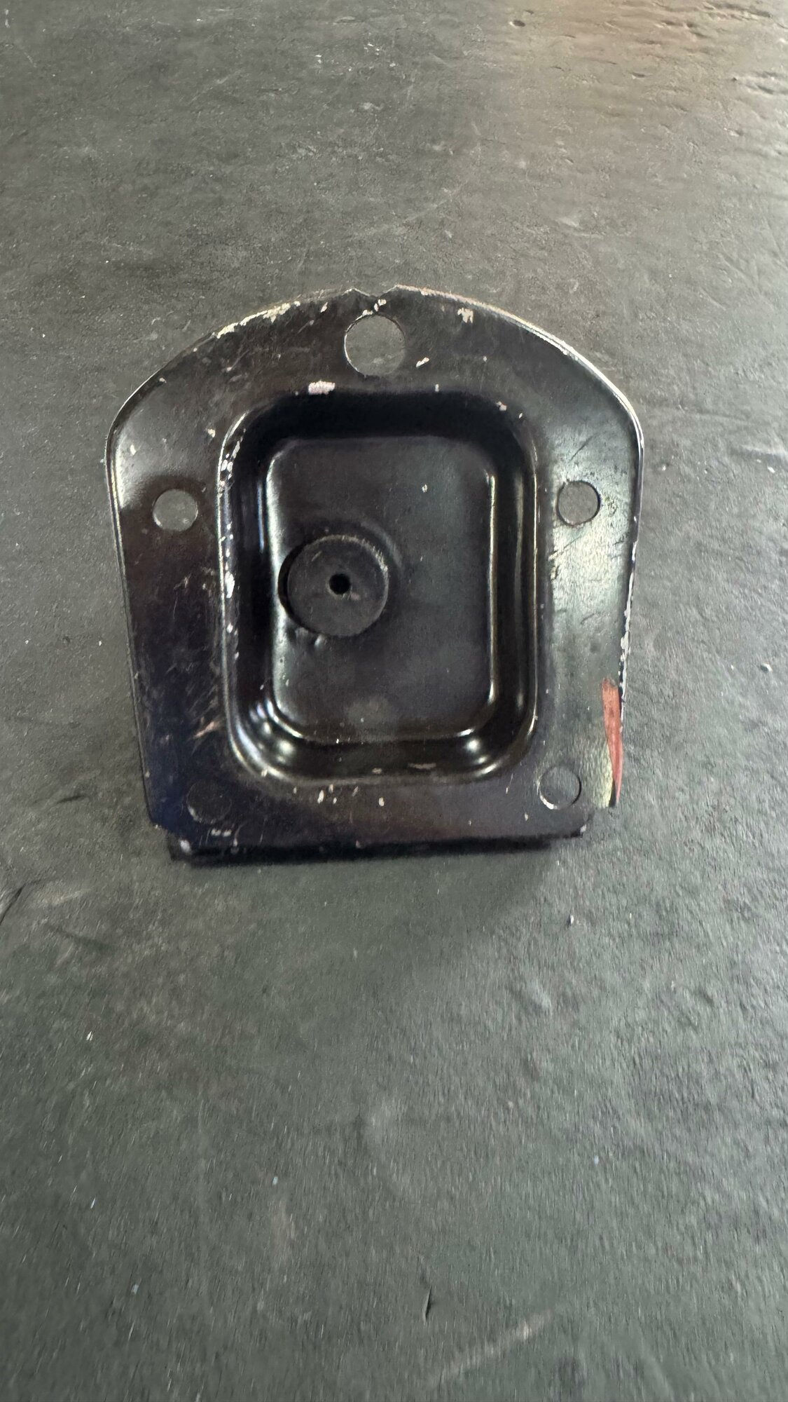 50-2401060-А Крышка МТЗ корпуса заднего моста в сборе с сапуном ОАО МТЗ оригинальная запчасть МТЗ