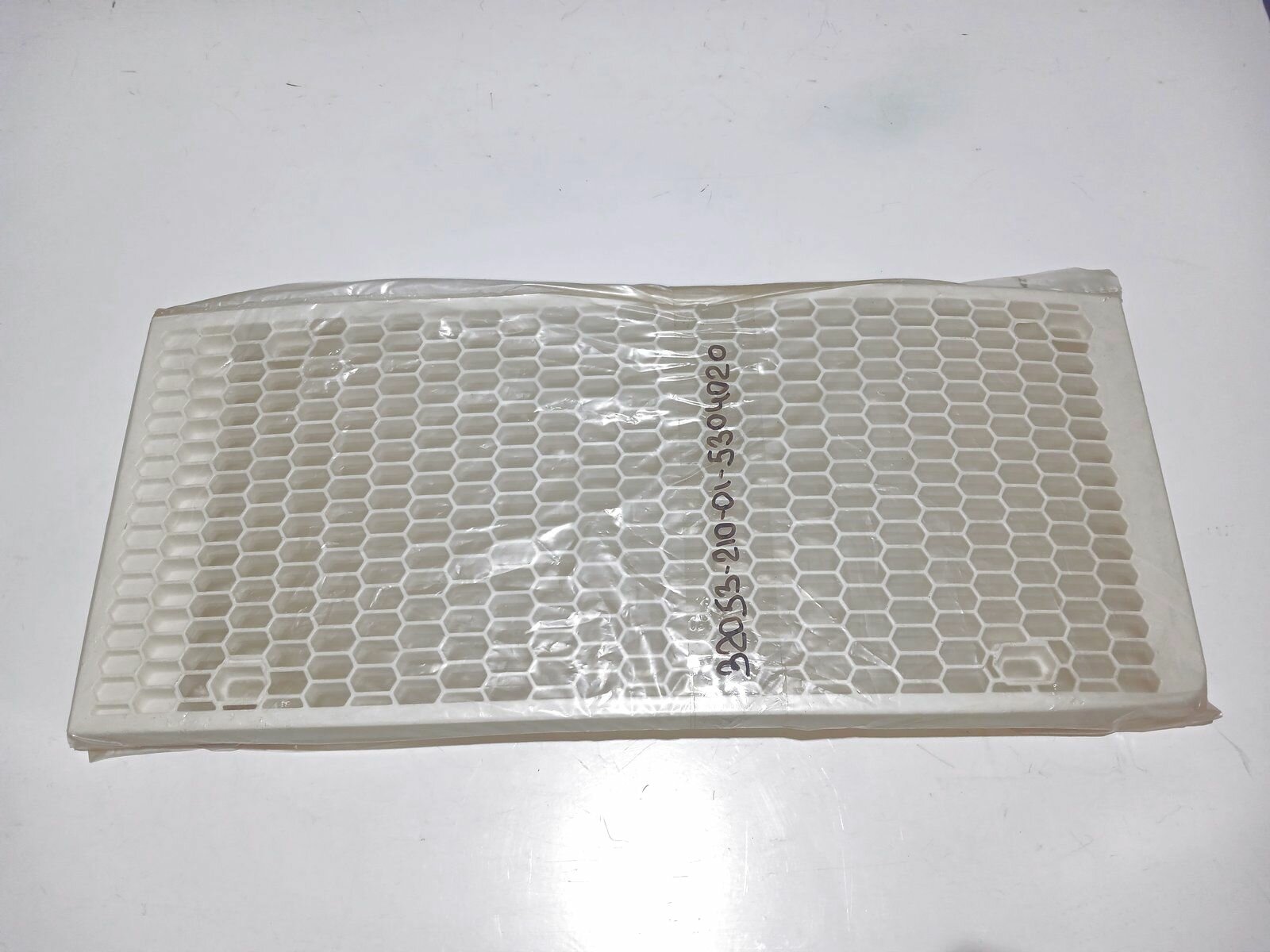 Решетка передняя правая ПАЗ-32053, 4234 рестайлинг