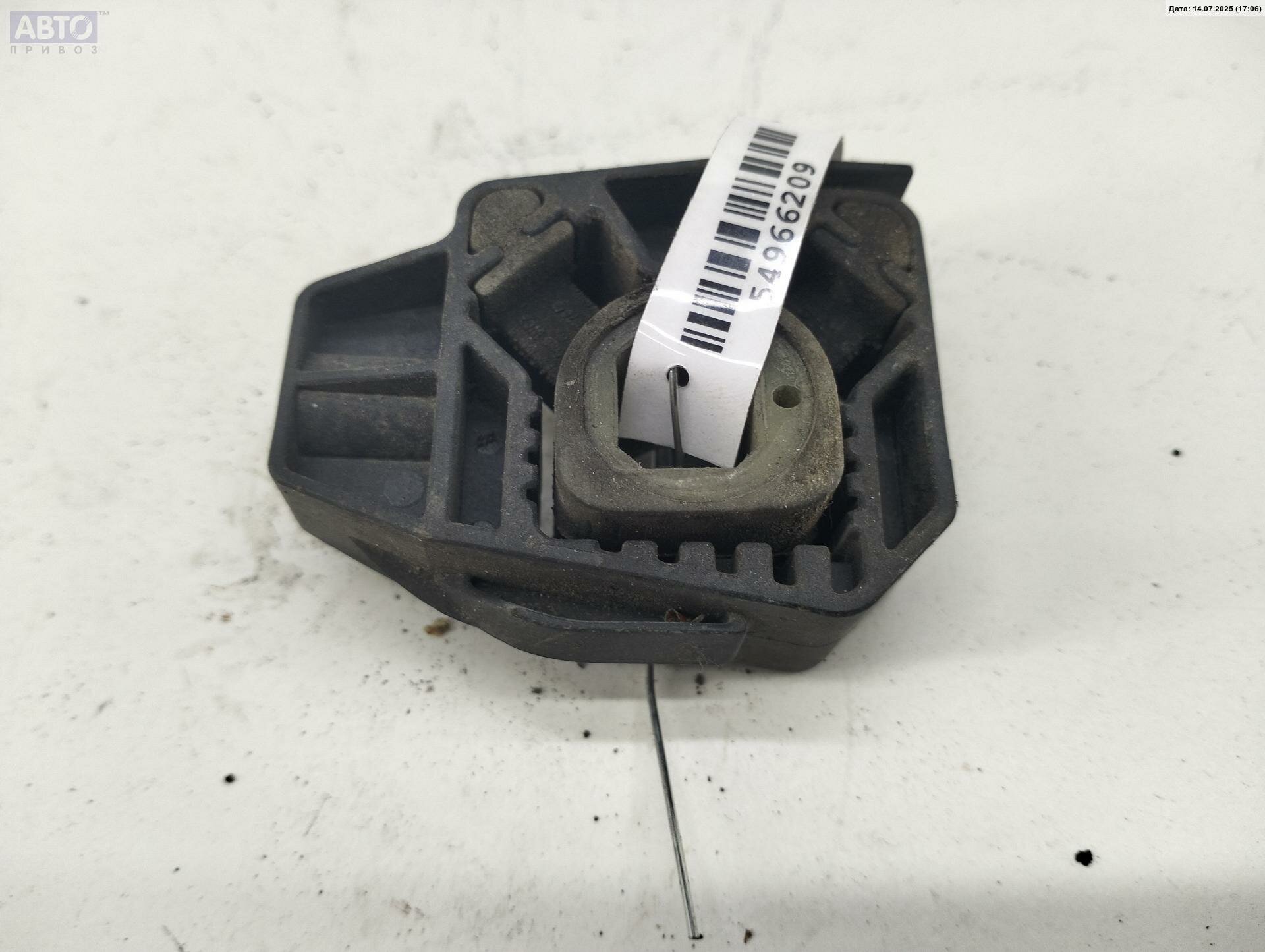 Кронштейн радиатора Volkswagen Polo (2005-2009)