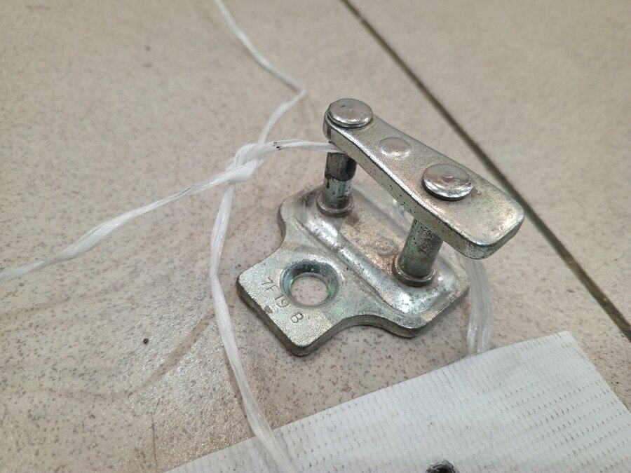 Ответная часть замка двери от Chevrolet Lacetti J200 2003-2013