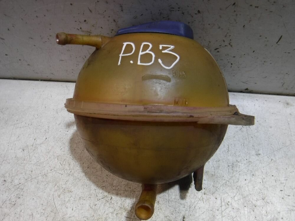 Бачок расширительный VW Passat B3 357121407