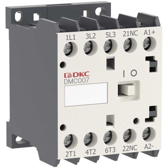 Миниконтактор Dkc YON DMC007 7А 3кВт AC3 3P кат. 220В AC 1НО, DMC007-3C10A230