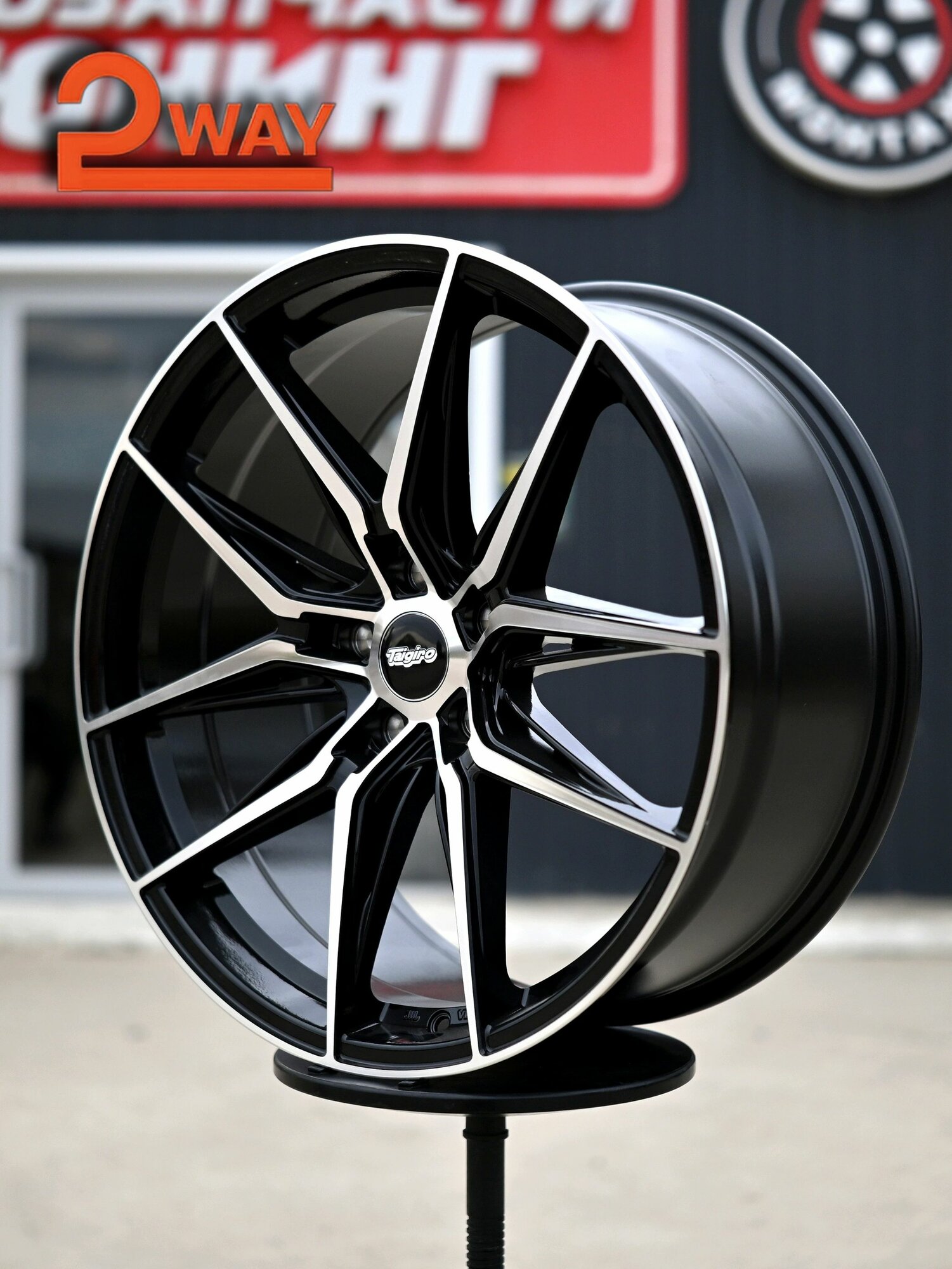Диск автомобильный Taigiro Стиль Rohana Wheels, R20, 9J, ET+40, легкий сплав, 12,4 кг, черный