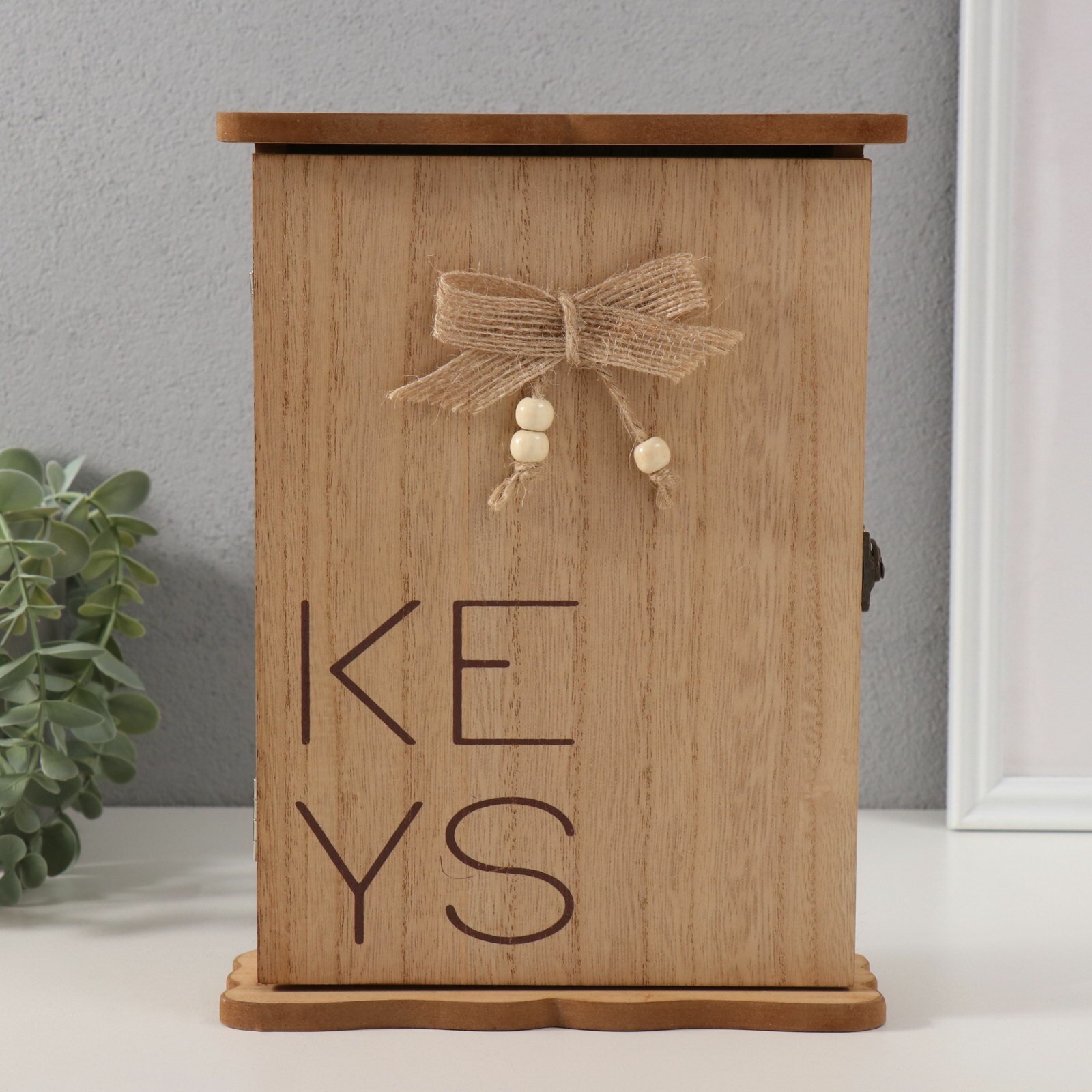 Ключница настенная "KEYS с бантом", дерево, 3x19x25.6 см, цвет багета: коричневый