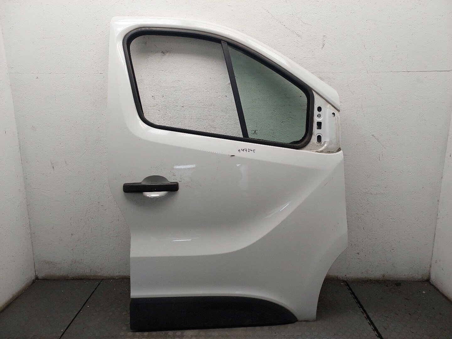 Дверь боковая (легковая) правая передняя Renault Trafic Б/У