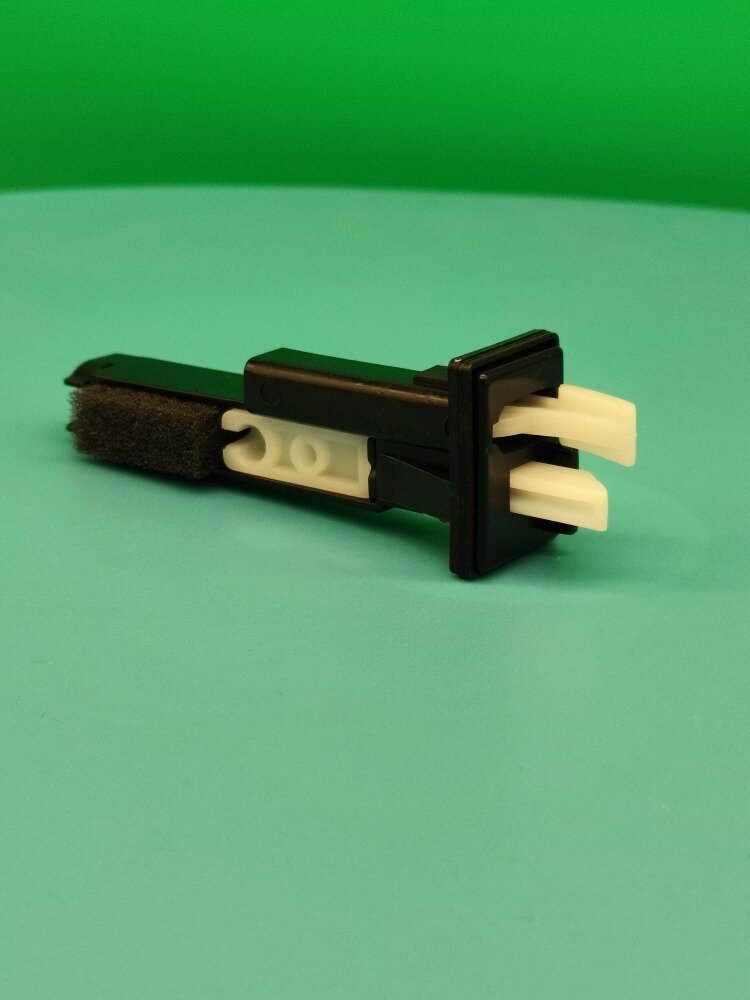 Замок лючка бензобака Renault Duster 2012