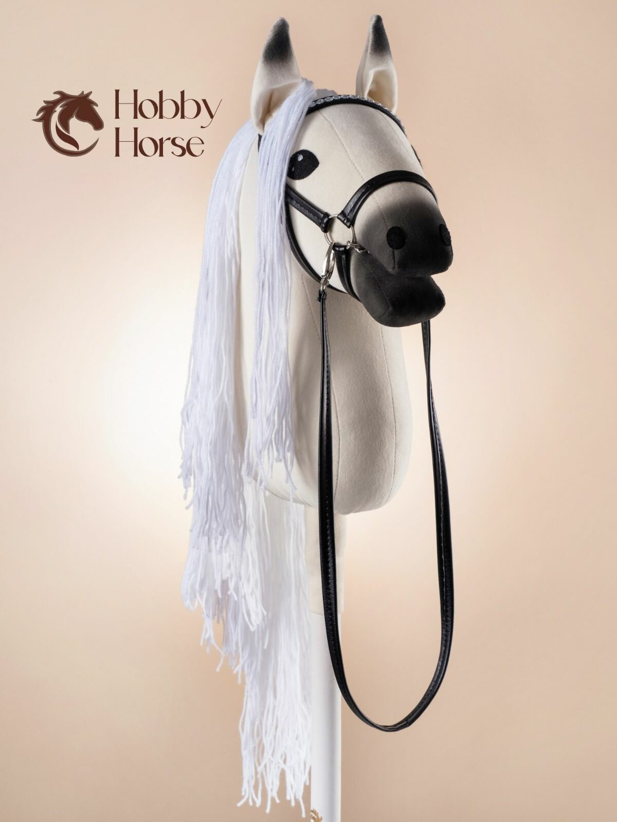 Хоббихорс, лошадь на палке