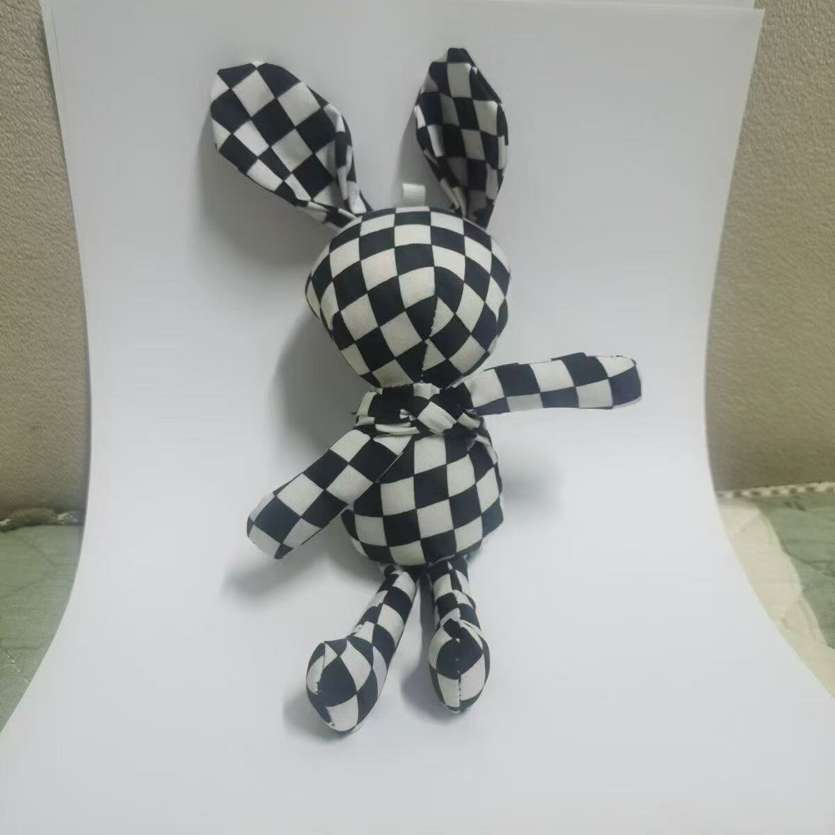 Модный кулон в виде кролика с узором «гусиная лапка», милый креативный кулон для свитера, игрушечный брелок для ключей