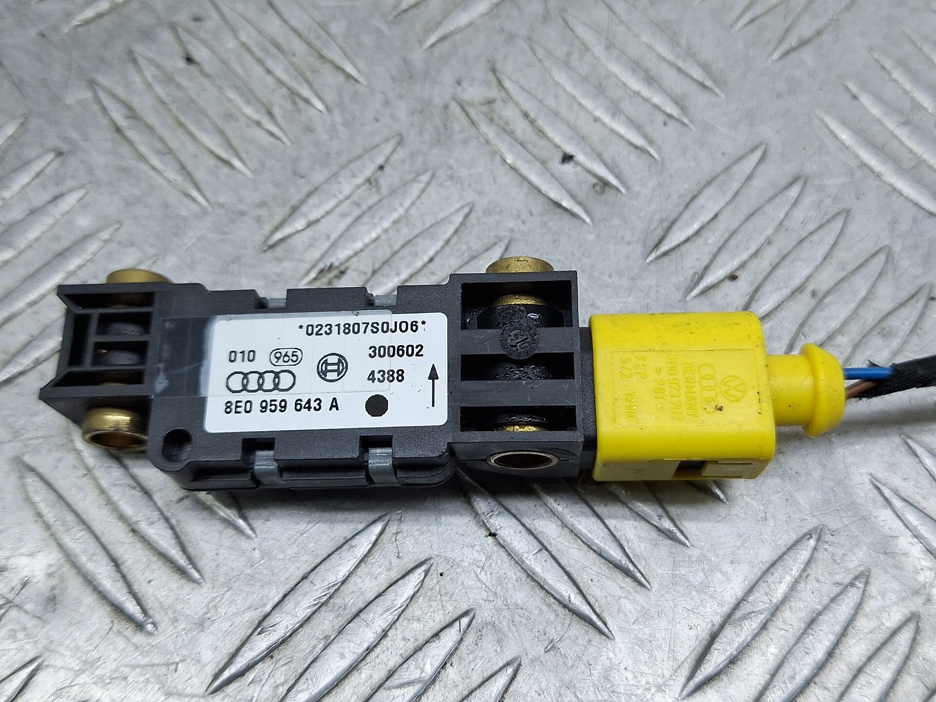 Датчик удара Audi A6 C5 рест. (2001 - 2005) 8E0959643A