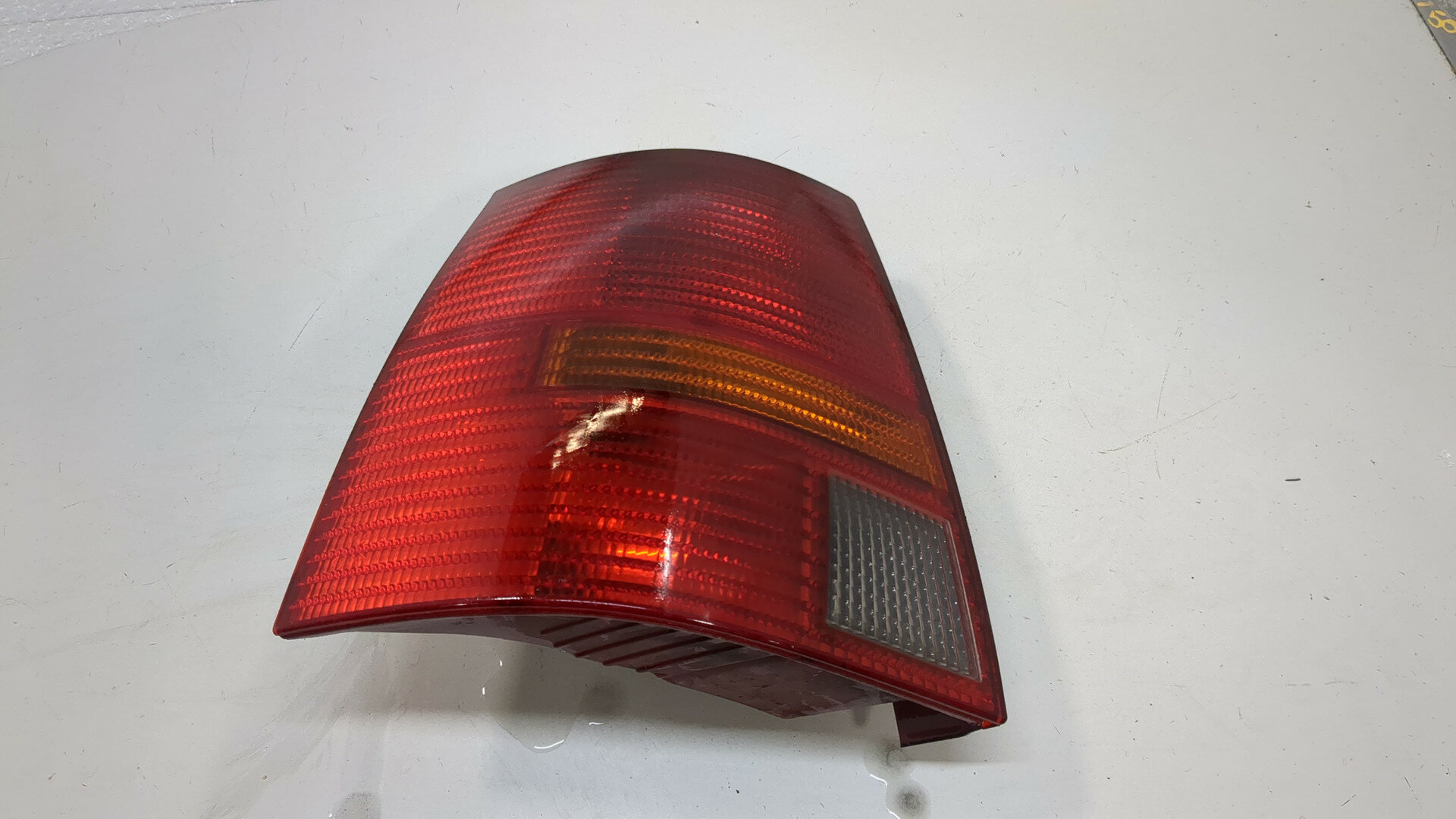 Фонарь (задний) левый Volkswagen Golf 4 Б/У