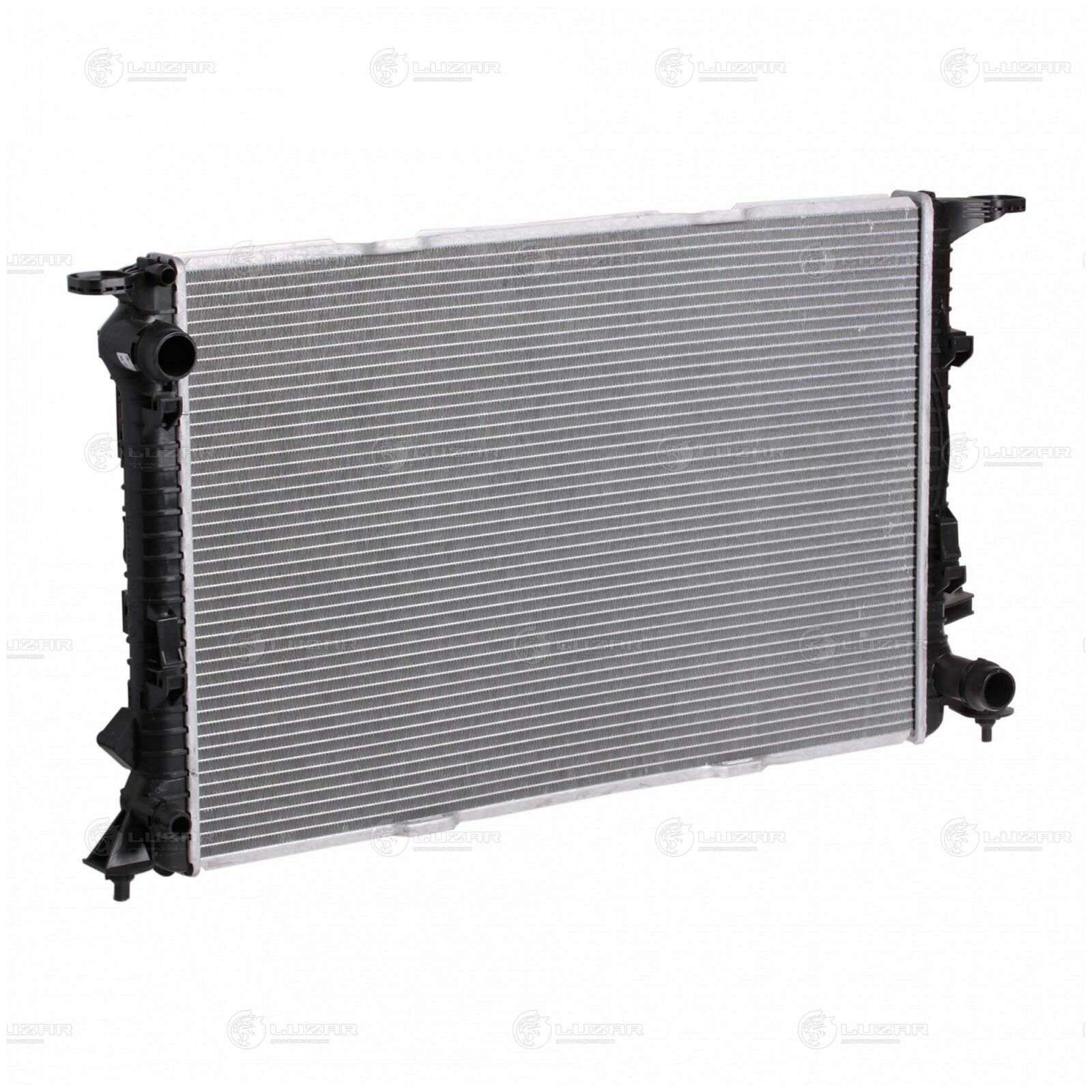 Радиатор охл. для а м Audi A4 07- A5 07- A6 11- A7 10- 2.7D 3.0D 2.5i 2.8i 3.0i M A LUZAR LRc 1804