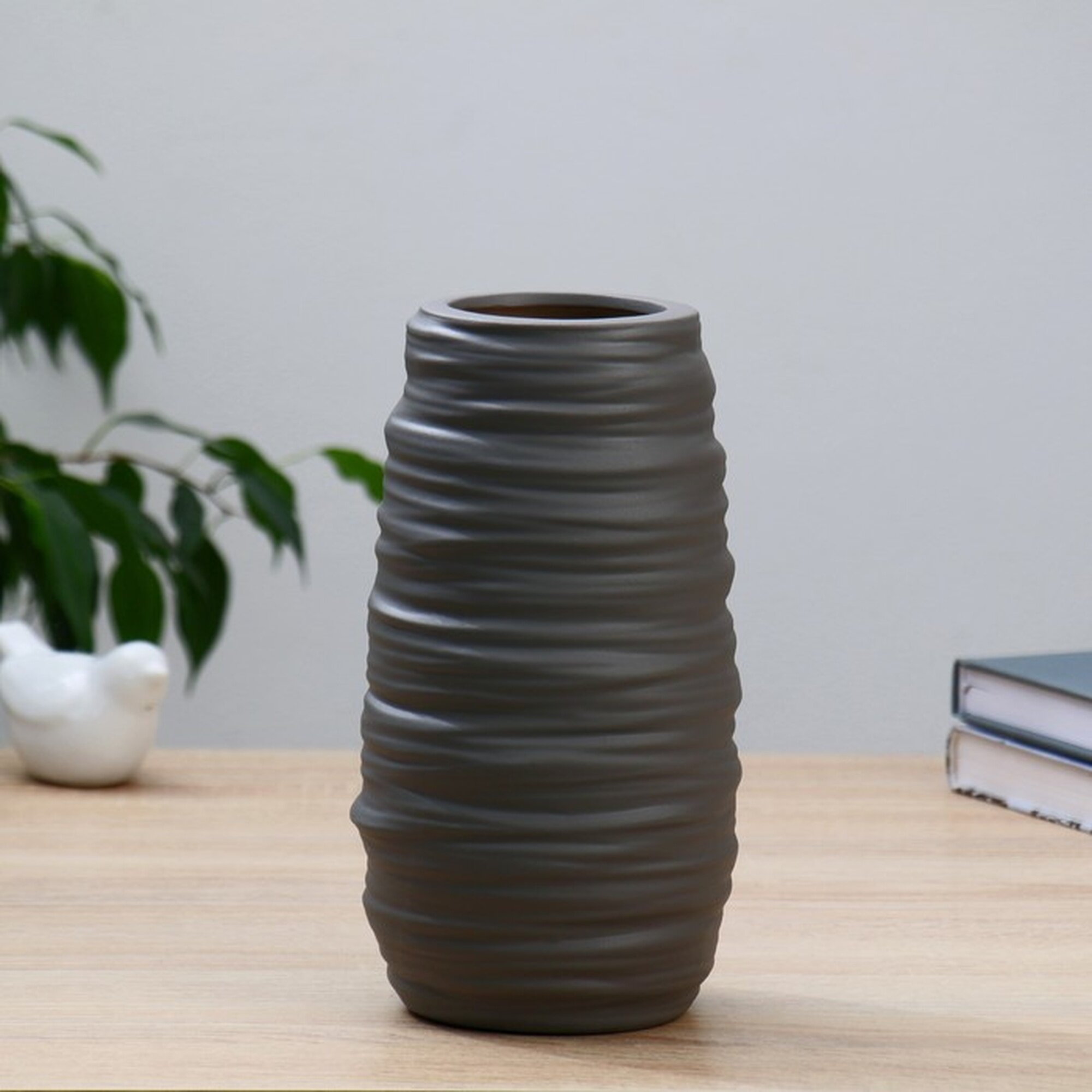 Керамическая ваза декоративная настольная «Виола», для цветов, сухоцветов, 8.5×11×22 см, микс