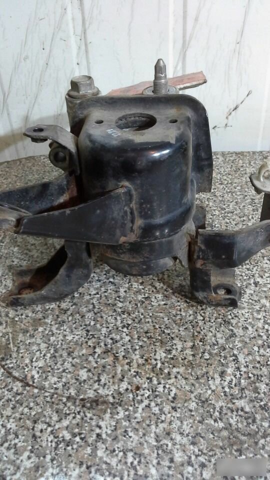 Подушка двигателя правая Тойота Королла 150 1230522360