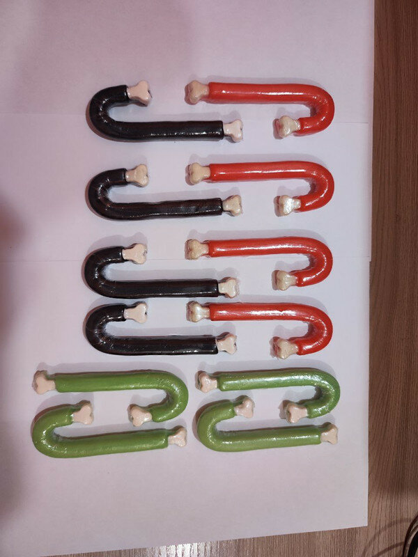 Карамель леденцовая хэллоуин большие трости зомби серия косточки кола, клубника, яблоко (ведерко 12шт по 20гр). Набор конфет леденцов, подарок ассорти на Новый 2026 год, украшение на елку, Рождество