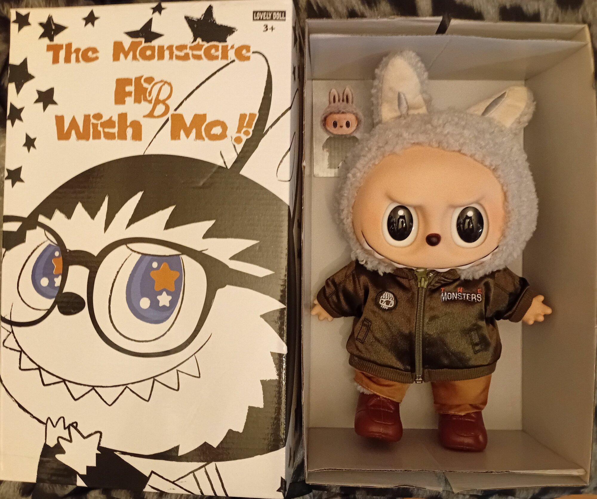 Лабубу Самый большой ( 40 см ) Случайная игрушка - сюрприз: Монстр LABUBU, THE MONSTERS - Big into Energy Series, 3-ое поколение, 17 см