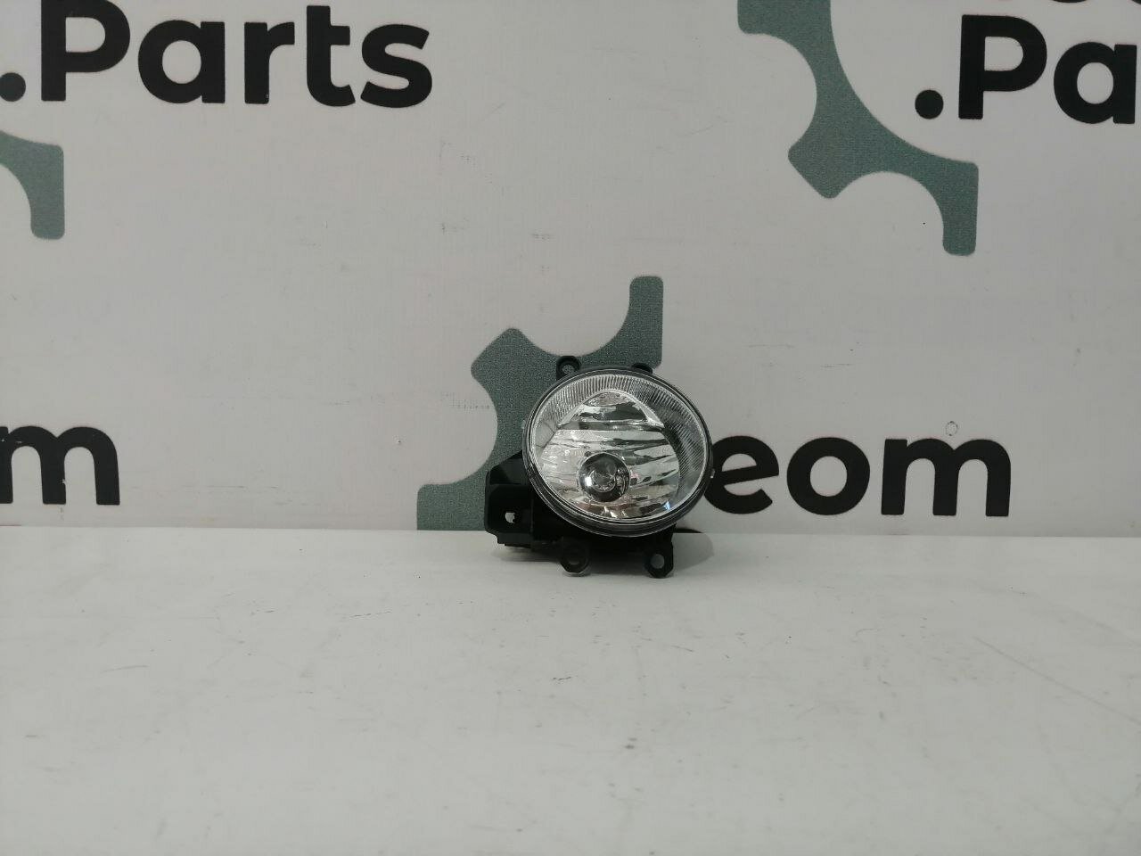 Противотуманная фара левая Toyota Rav4 4 XA40 15-19