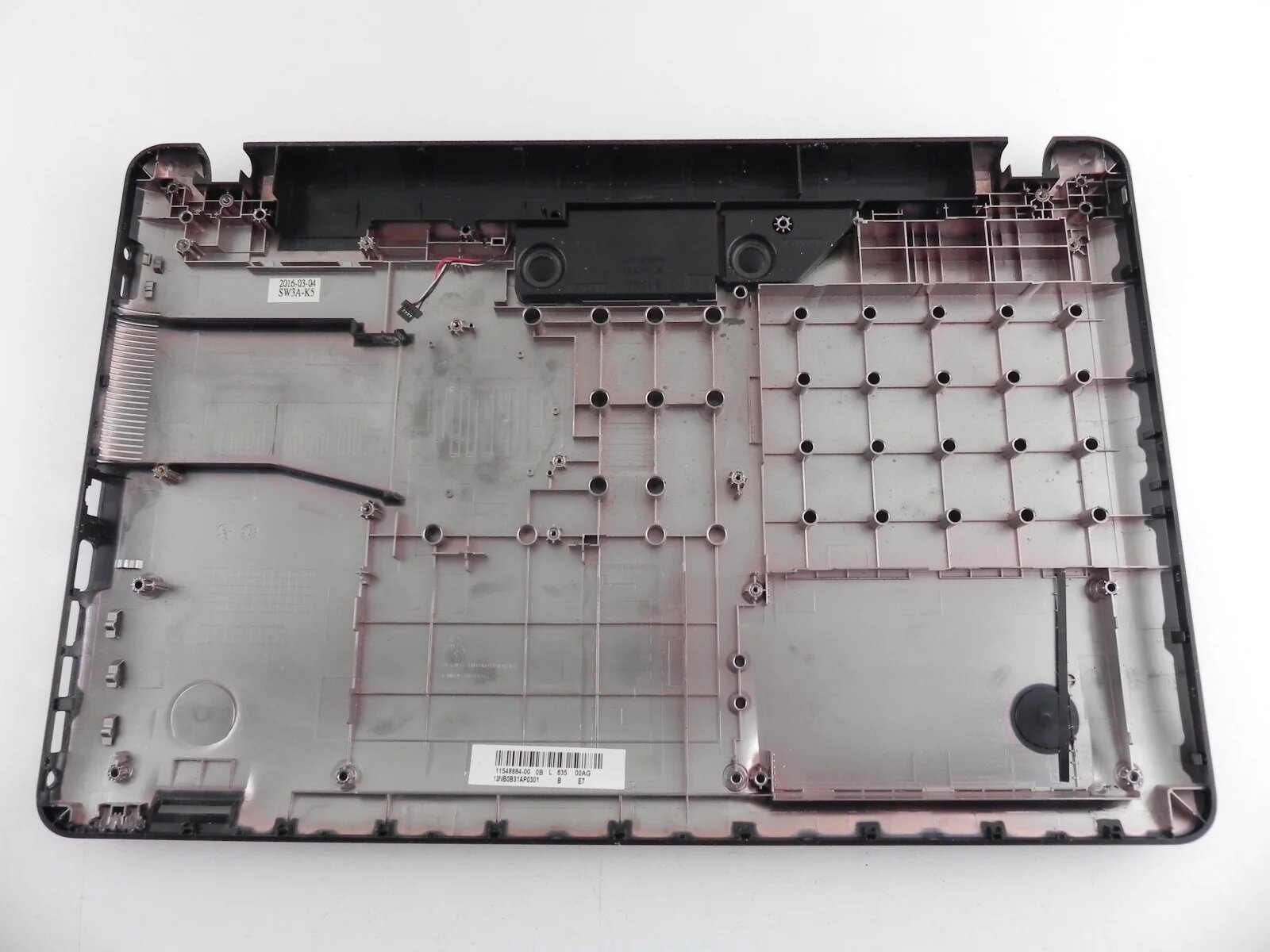 Нижняя часть корпуса (поддон) Asus x540sa