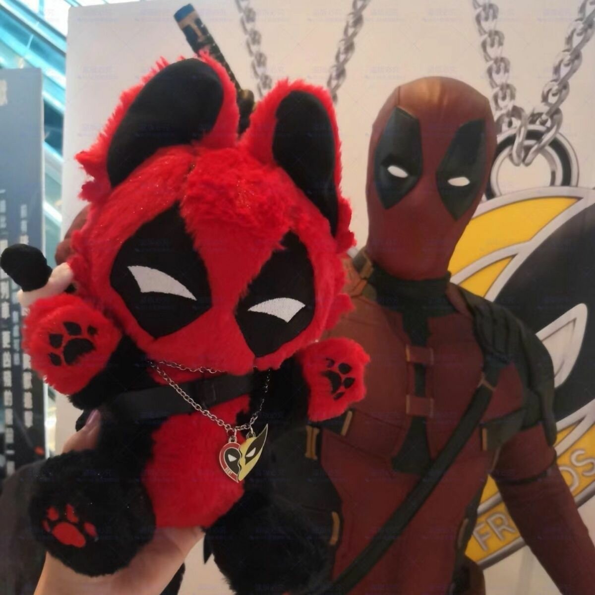 Дэдпул и росомаха Мягкая игрушка 30CM