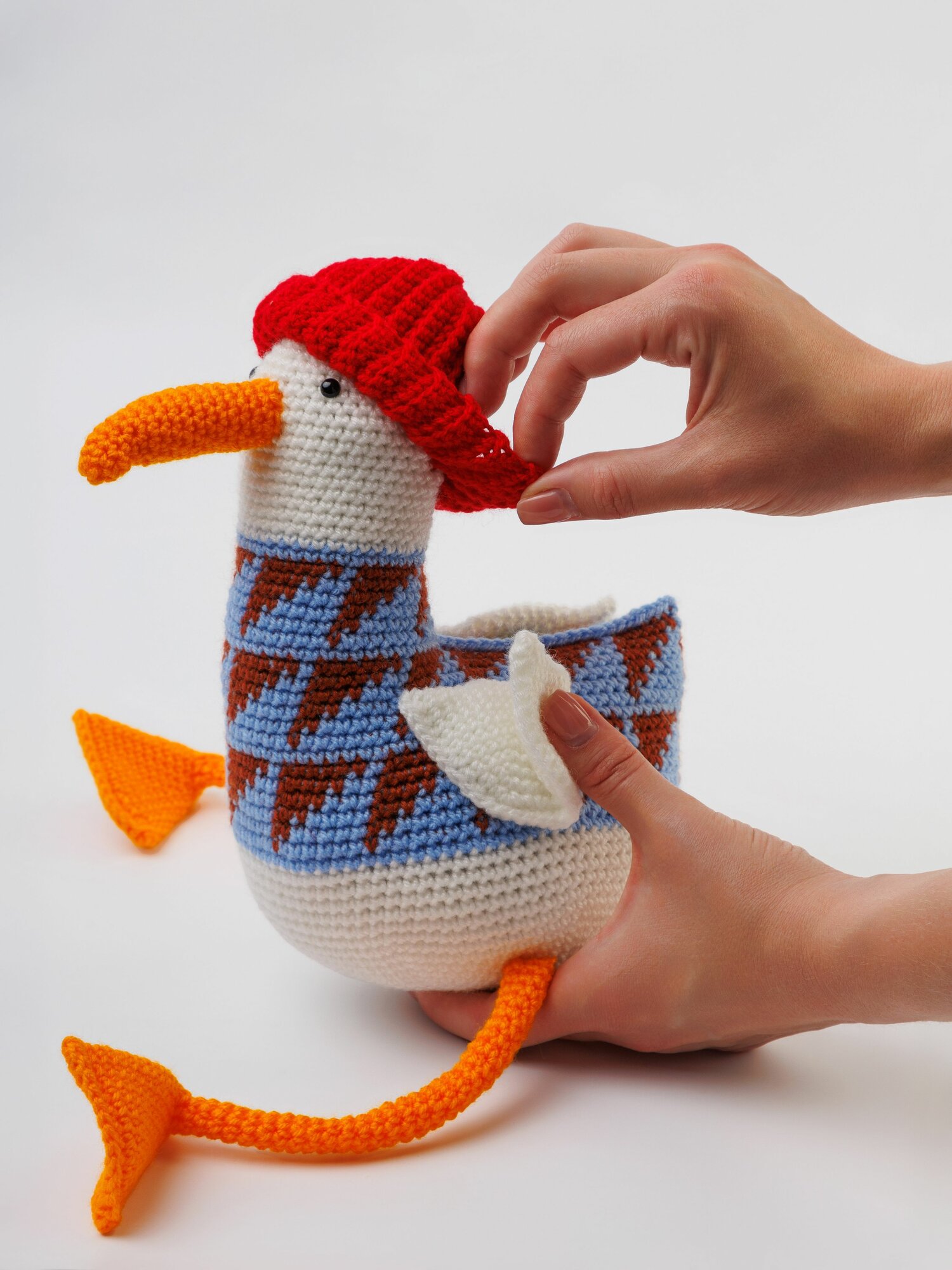 Мягкая игрушка вима "Чайка-Бафнутий", вязаная, ручная работа, пряжа, синтепух, 26 см.