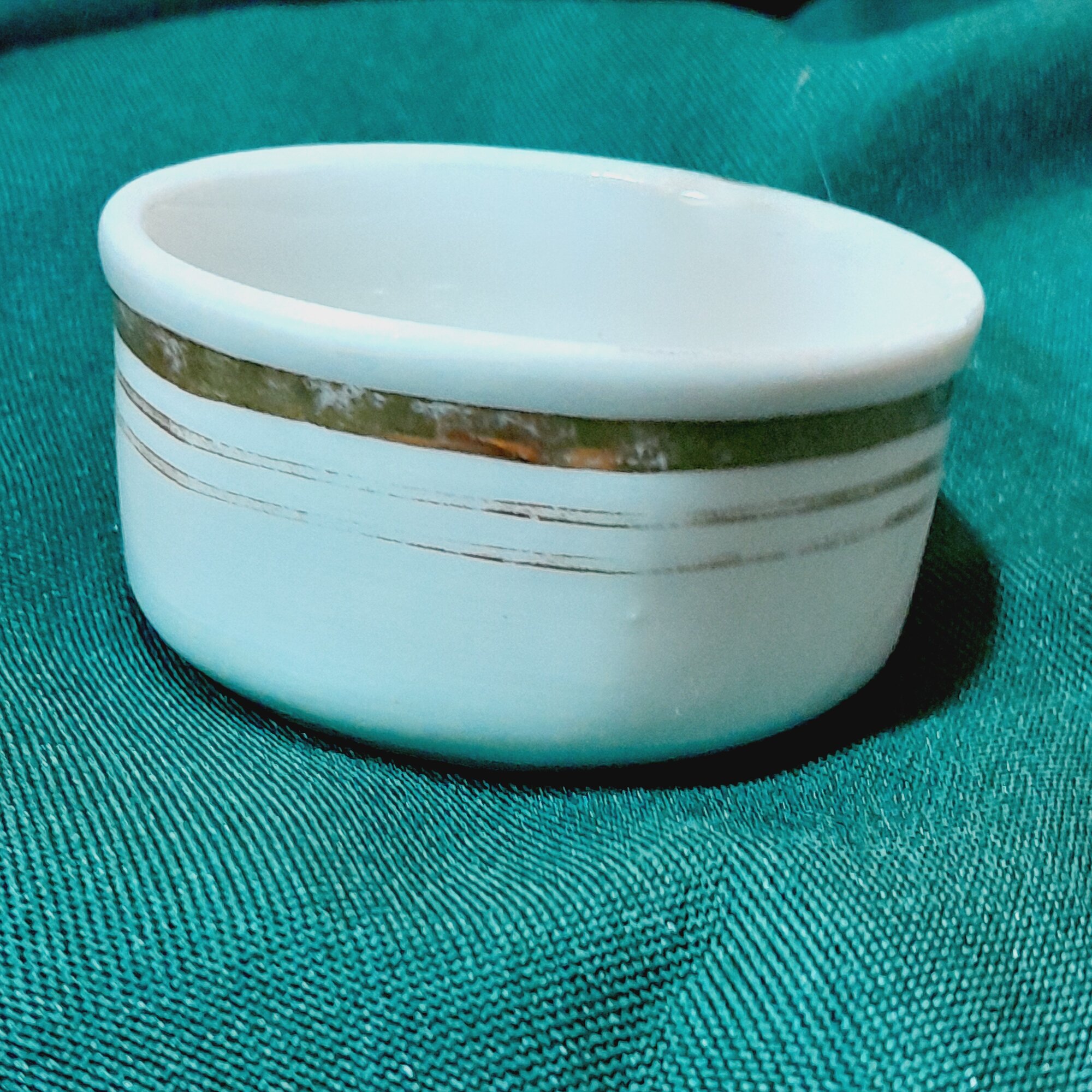 Винтажная фарфоровая солонка, Дулёво. СССР, 1955 год