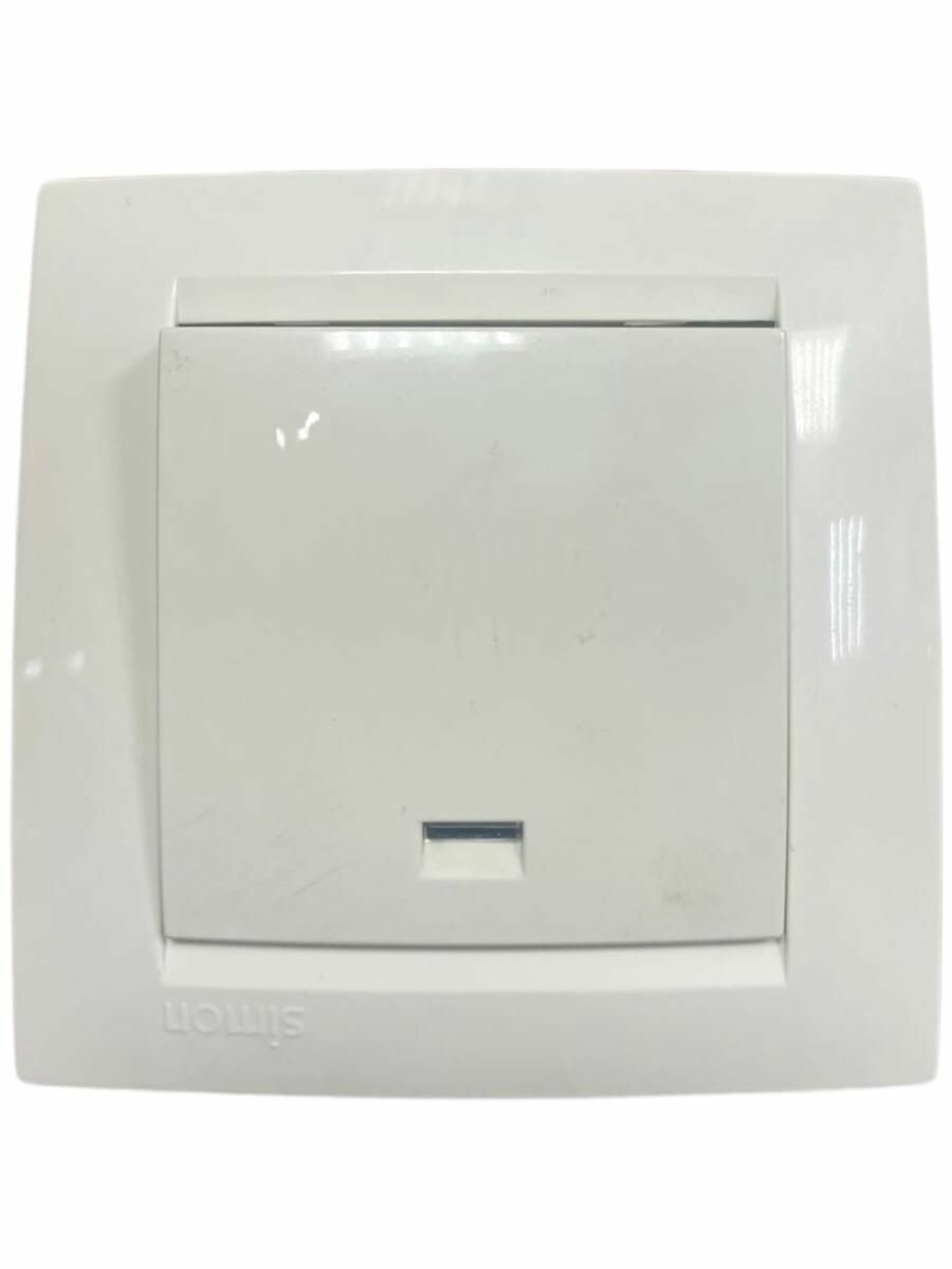 Simon 15 Бежевый Выключатель 1-клавишный с подсветкой, 16А, 250В, винт. зажим скрытого монтажа,1591104-031