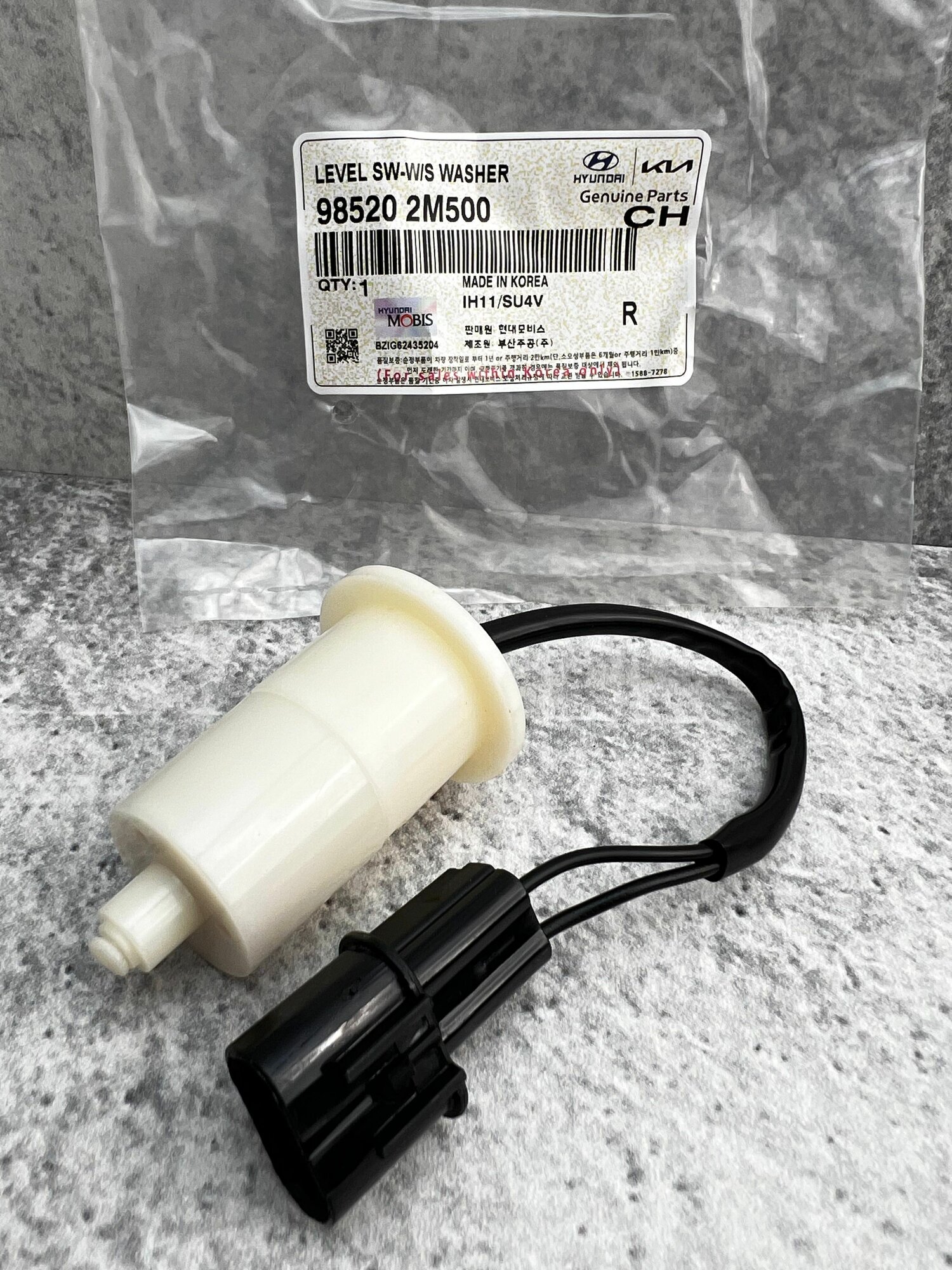 Датчик 985202M500 уровня жидкости бачка омывателя для HYUNDAI Solaris, Genesis, KIA Rio III (2011-2017) Hyundai/kia датчик уровня жидкости бачка стеклоомывателя 985202m500